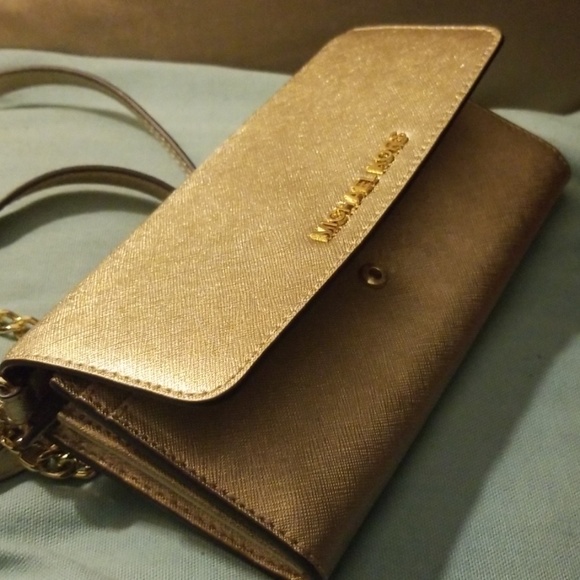 Michael Kors | Bags | Michael Kors Crossbody Wallet | Poshmark